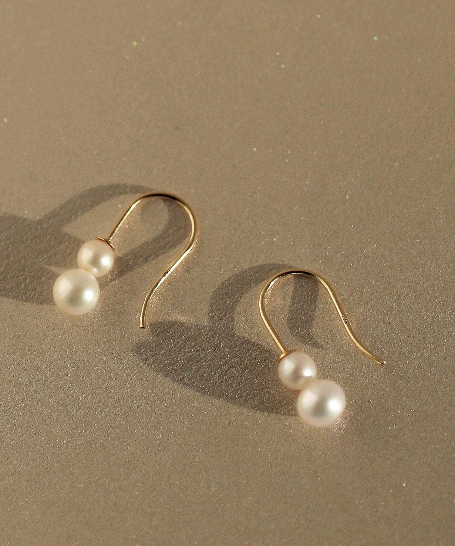 Double Pearl Hook Earrings [10K] (gg050250p) | mimi33 ONLINE STORE